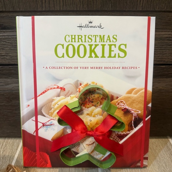 Hallmark | Kitchen | Hallmark Holiday Cookie Cookbook Recipes With ...